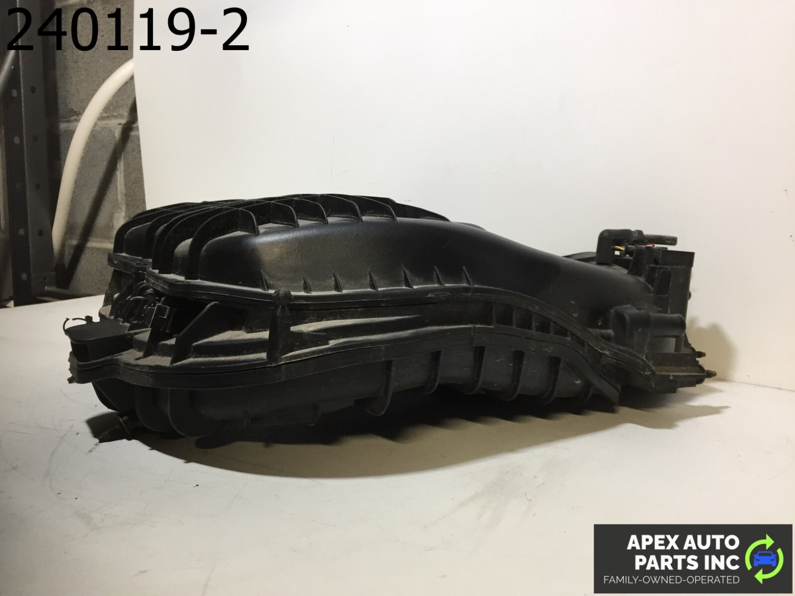 OEM 2016 Chrysler 300 3.6L Upper Plenum Intake Manifold – Apex Auto ...