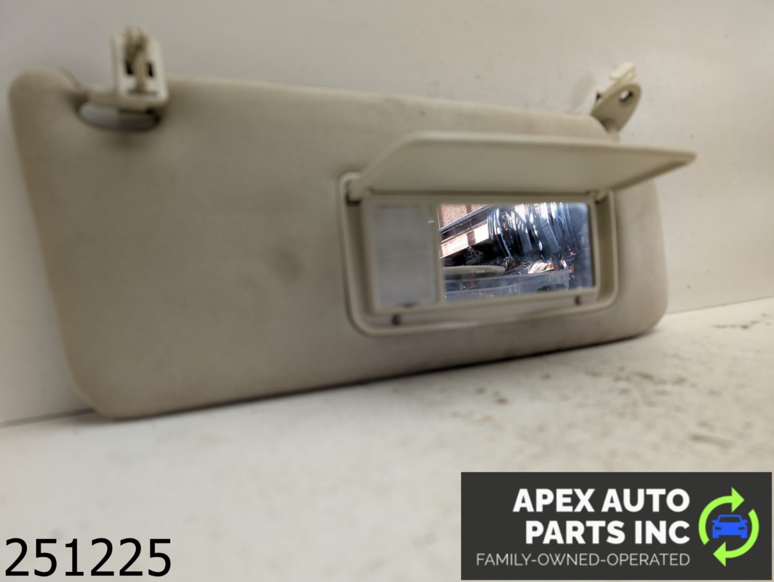 OEM 2002 Lexus LS430 4.3L Sun Visor w Illumination Mirror Right ...
