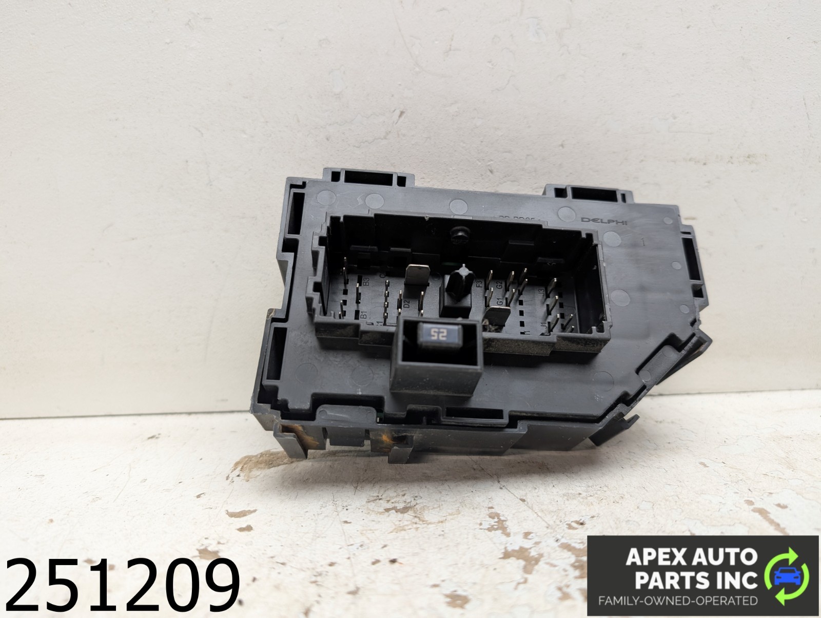 OEM 2009 Chevrolet Avalanche 5.3L Cabin Interior Fuse Box Relay ...
